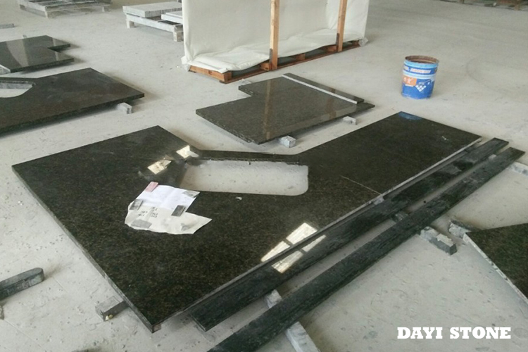Countertop Verde Ubatuba Granite Visible sides polished : Xiamen Dayi ...