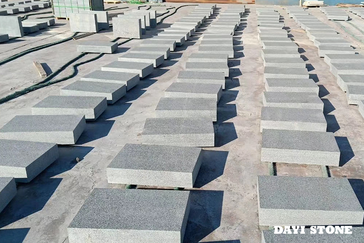 G654-5 Dark Grey Granite Stone Slabs top flamed othrs sawn : Xiamen ...